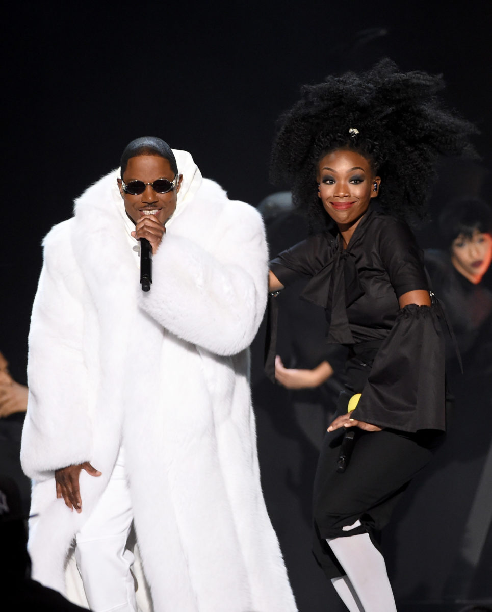 Brandy Presented With The 'Lady Of Soul' Award Later Performs With MA$E ...