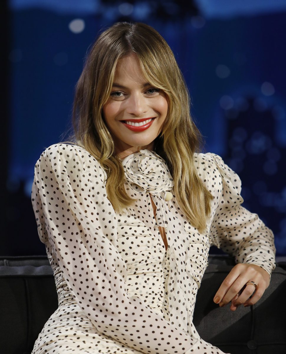 MARGOT ROBBIE - Talking With Tami