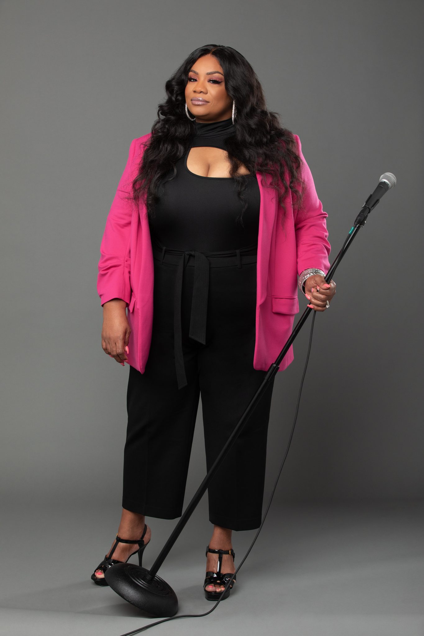 Round Table Discussion With Actor Taylor Kinney From NBC's Chicago Fire ...