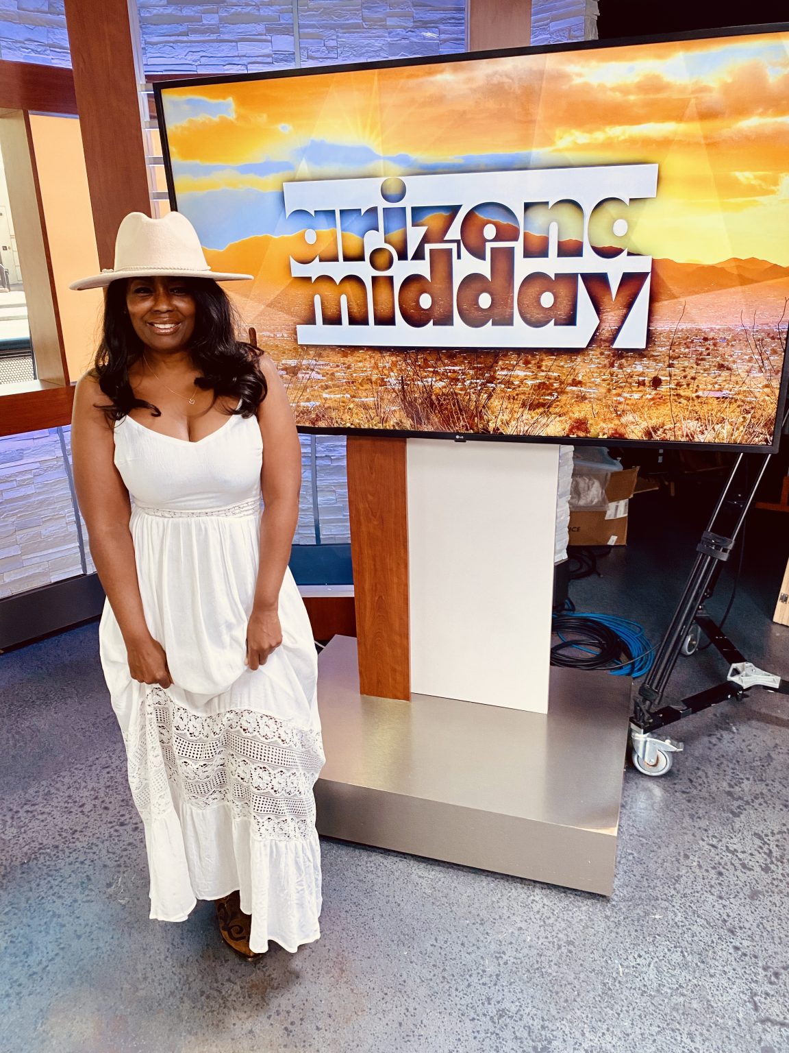 My Set Visit At 12 News In Phoenix, Arizona With Friend/Meteorologist ...