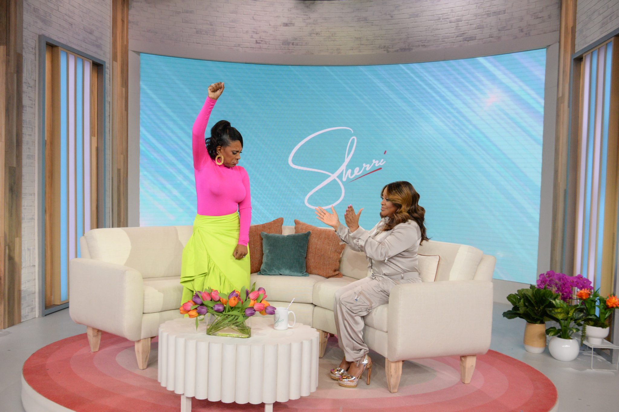 Emmy Winner Sheryl Lee Ralphs Stop By 'Sherri', Talks About How The ...